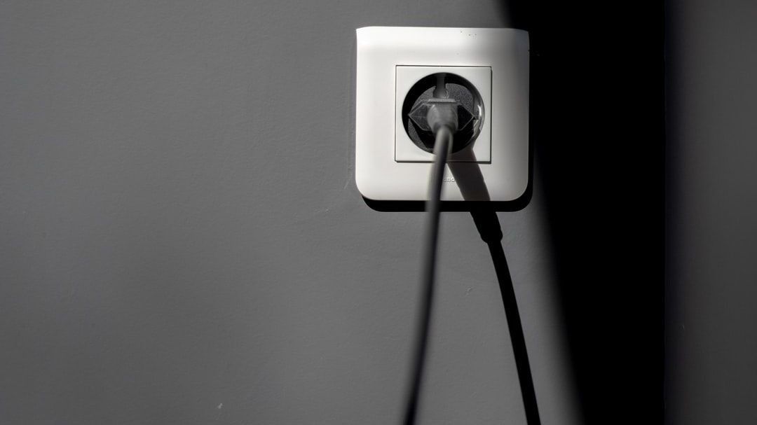 Pros and Cons of WebSocket and EventSource | HackerNoon