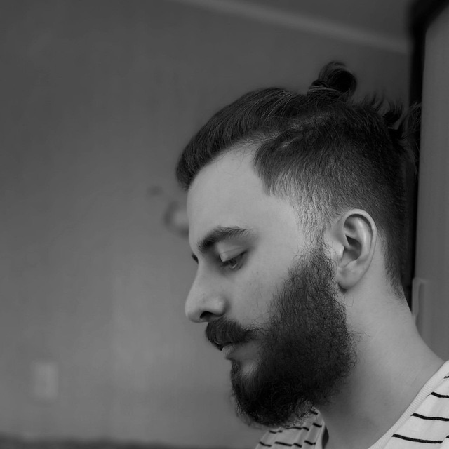 About Tom W. Harris on HackerNoon